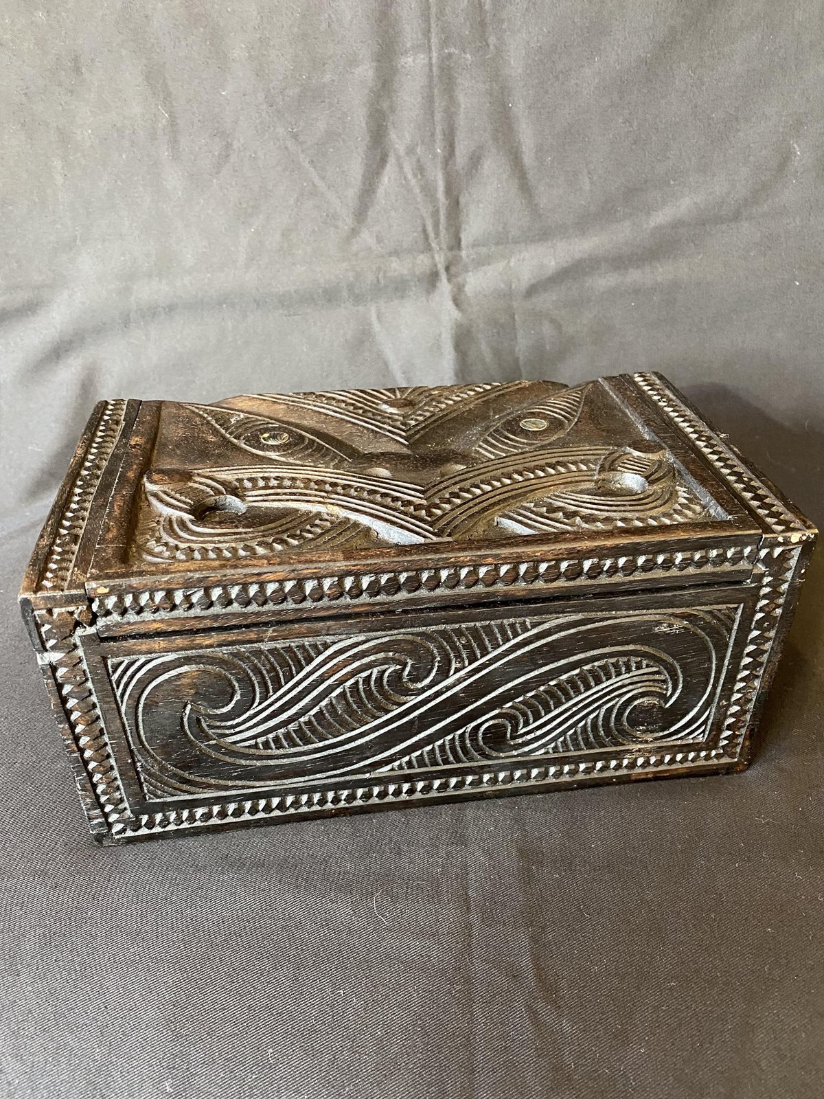Maori Carved Wooden Box - Orakei Objet - Antiques, Art, Furniture and ...