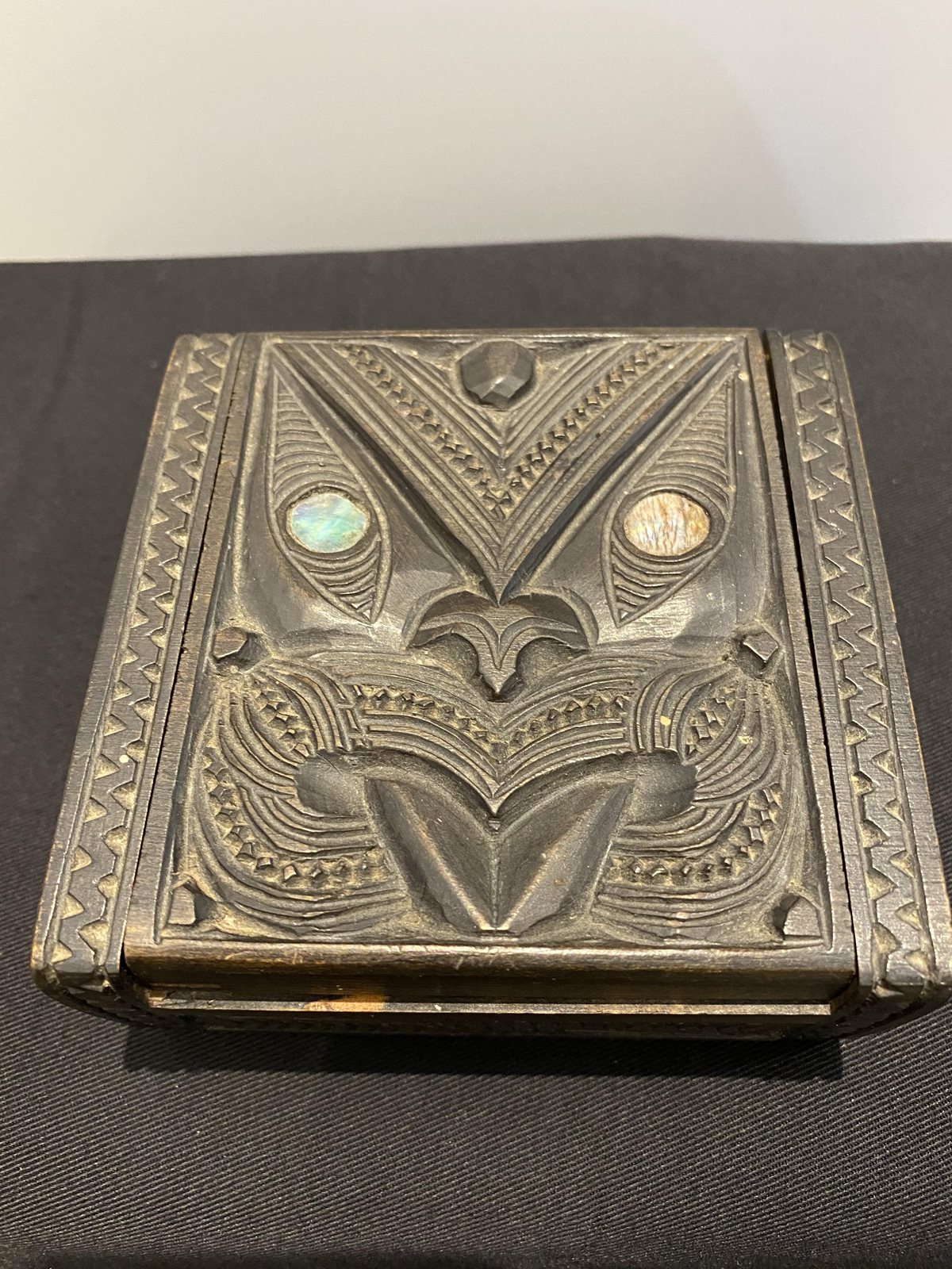 "Genuine Carved Maori Tapu"box - Orakei Objet - Antiques, Art ...
